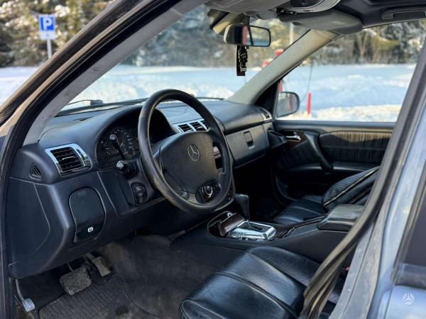Zils Mercedes-Benz ML 270 2004 Viļņa, ar dzinēja tilpumu 2.70 L un nobraukumu 355 tūkst. km par 2600 €, foto 6 vietnē AUTOMOTO.COM.LV