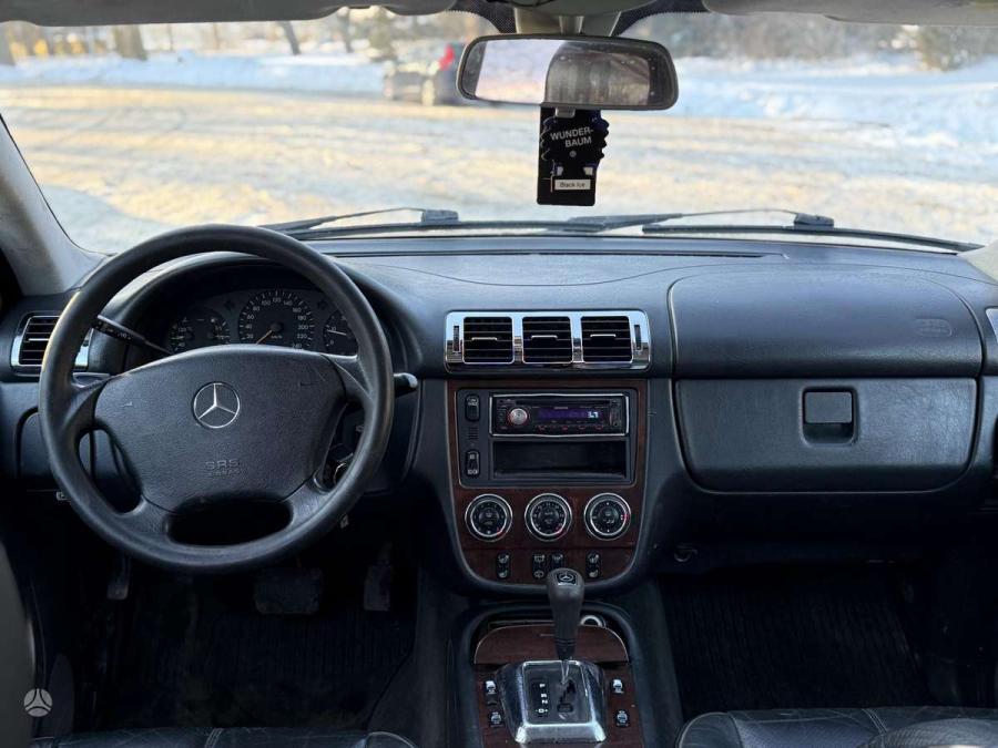 Blue Mercedes-Benz ML 270 2004 in Vilnius, with an engine capacity of 2.70 L and mileage of 355 thousand km for 2600 €, photo 8 on AUTOMOTO.COM.LV