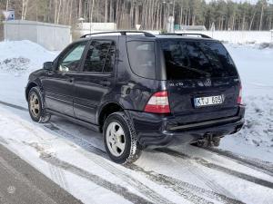 Blue Mercedes-Benz ML 270 2004 in Vilnius, with an engine capacity of 2.69 L and mileage of 350 thousand km for 2700 €, photo 4 on AUTOMOTO.COM.LV