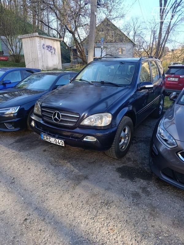 Zils Mercedes-Benz ML 270 2004 Viļņa, ar dzinēja tilpumu 2.70 L un nobraukumu 342 tūkst. km par 1900 €, foto 8 vietnē AUTOMOTO.COM.LV