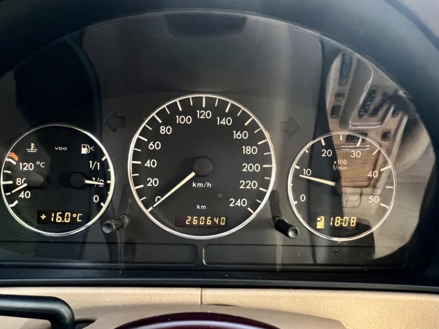 Zils Mercedes-Benz ML 270 2004 Rīga, ar dzinēja tilpumu 2.70 L un nobraukumu 261 tūkst. km par 4200 €, foto 15 vietnē AUTOMOTO.COM.LV