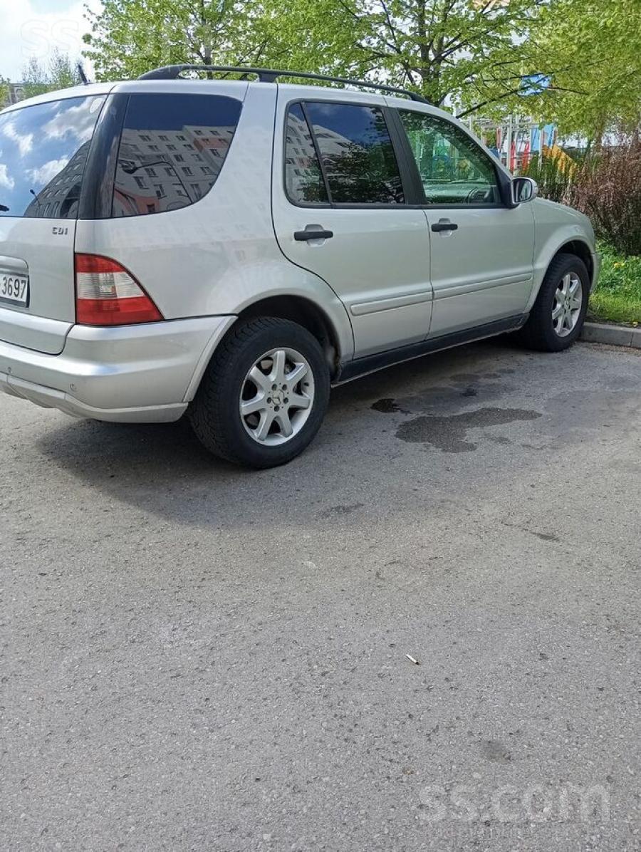 Mercedes-Benz ML 270 2002 Rīga, ar dzinēja tilpumu 2.70 L un nobraukumu 337 tūkst. km par 3500 €, foto 4 vietnē AUTOMOTO.COM.LV