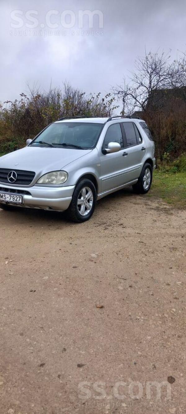 Mercedes-Benz ML 270 2001 in Rezekne, with an engine capacity of 2.70 L and mileage of 229 thousand km for 3500 €, photo 2 on AUTOMOTO.COM.LV