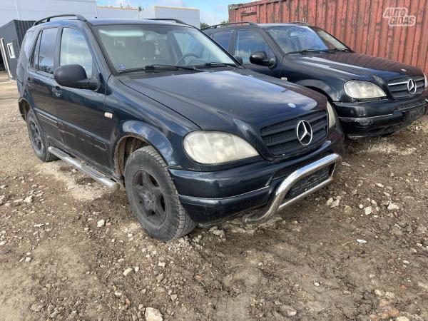 Mercedes-Benz ML 270 2001 Kauņa, ar dzinēja tilpumu 2.70 L un nobraukumu 300 tūkst. km par 499 €, foto 1 vietnē AUTOMOTO.COM.LV