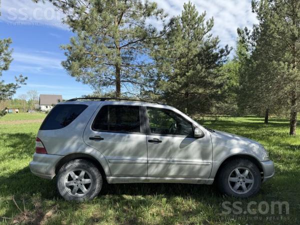 Mercedes-Benz ML 270 2002 in Preili, with an engine capacity of 2.70 L and mileage of 130 thousand km for 3700 €, photo 3 on AUTOMOTO.COM.LV
