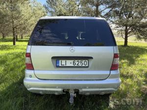 Mercedes-Benz ML 270 2002 Preiļi, ar dzinēja tilpumu 2.70 L un nobraukumu 130 tūkst. km par 3700 €, foto 5 vietnē AUTOMOTO.COM.LV