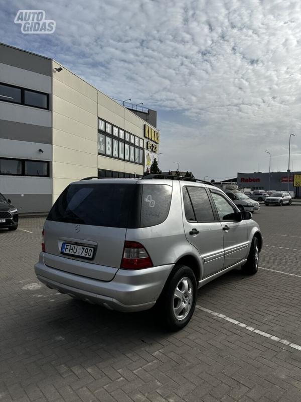 Mercedes-Benz ML 270 2002 Šauļi, ar dzinēja tilpumu 2.70 L un nobraukumu 209 tūkst. km par 2500 €, foto 4 vietnē AUTOMOTO.COM.LV