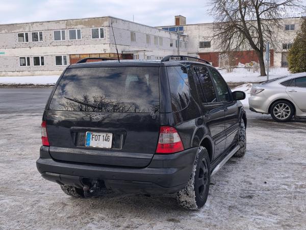 Mercedes-Benz ML 270 2003 Viļņa, ar dzinēja tilpumu 2.70 L un nobraukumu 305 tūkst. km par 2700 €, foto 4 vietnē AUTOMOTO.COM.LV