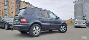 Mercedes-Benz ML 270 2003 Viļņa, ar dzinēja tilpumu 2.70 L un nobraukumu 335 tūkst. km par 2500 €, foto  vietnē AUTOMOTO.COM.LV