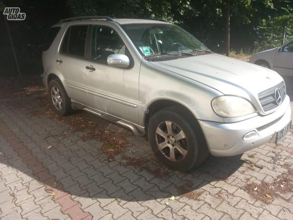 Mercedes-Benz ML 270 2003 in Marijampole, with an engine capacity of 2.70 L and mileage of 296 thousand km for 2300 €, photo 1 on AUTOMOTO.COM.LV