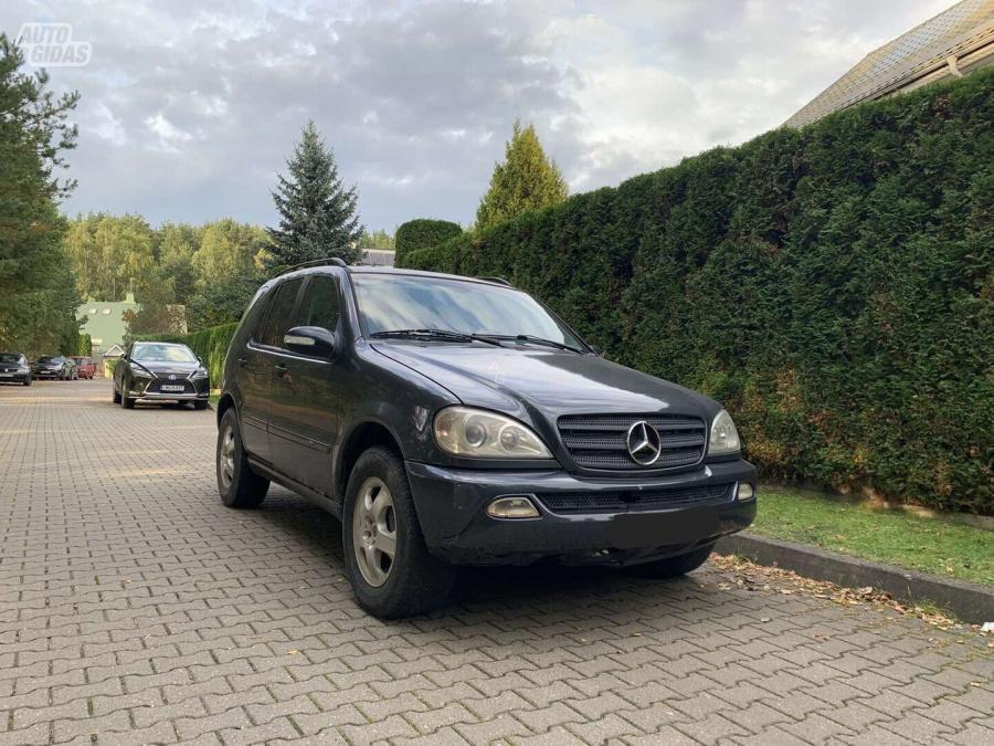 Mercedes-Benz ML 270 2003 in Vilnius, with an engine capacity of 2.70 L and mileage of 387 thousand km for 1900 €, photo 3 on AUTOMOTO.COM.LV