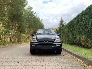 Mercedes-Benz ML 270 2003 in Vilnius, with an engine capacity of 2.70 L and mileage of 387 thousand km for 1900 €, photo 4 on AUTOMOTO.COM.LV
