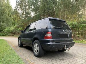 Mercedes-Benz ML 270 2003 in Vilnius, with an engine capacity of 2.70 L and mileage of 387 thousand km for 1900 €, photo 5 on AUTOMOTO.COM.LV