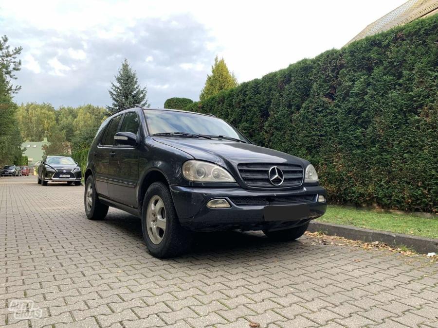 Mercedes-Benz ML 270 2003 in Vilnius, with an engine capacity of 2.70 L and mileage of 387 thousand km for 1900 €, photo 7 on AUTOMOTO.COM.LV