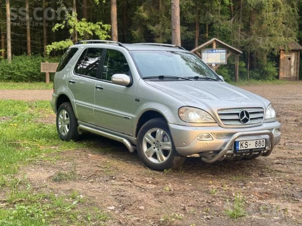Mercedes-Benz ML 270 2004 in Kraslava, with an engine capacity of 2.70 L and mileage of 304 thousand km for 2800 €, photo 5 on AUTOMOTO.COM.LV