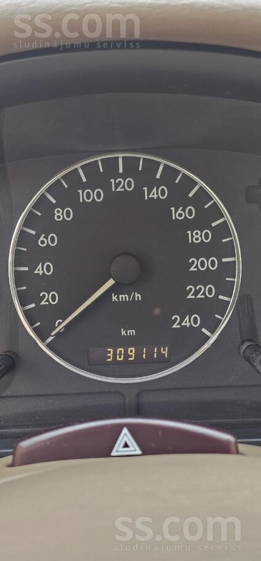 Mercedes-Benz ML 270 2004 Rīga, ar dzinēja tilpumu 2.70 L un nobraukumu 309 tūkst. km par 3500 €, foto 11 vietnē AUTOMOTO.COM.LV