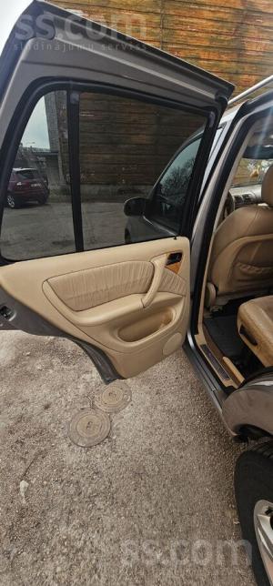 Mercedes-Benz ML 270 2004 Rīga, ar dzinēja tilpumu 2.70 L un nobraukumu 309 tūkst. km par 3500 €, foto 13 vietnē AUTOMOTO.COM.LV