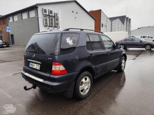Mercedes-Benz ML 270 2005 Viļņa, ar dzinēja tilpumu 2.70 L un nobraukumu 388 tūkst. km par 2550 €, foto 6 vietnē AUTOMOTO.COM.LV