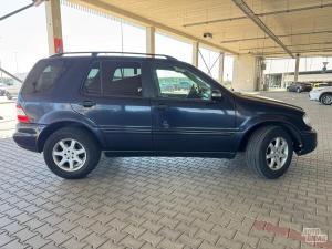 Mercedes-Benz ML 270 2005 in Vilnius, with an engine capacity of 2.70 L and mileage of 271 thousand km for 2700 €, photo 9 on AUTOMOTO.COM.LV