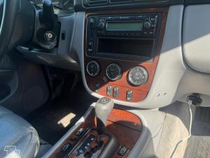 Mercedes-Benz ML 270 2005 in Vilnius, with an engine capacity of 2.70 L and mileage of 271 thousand km for 2700 €, photo 13 on AUTOMOTO.COM.LV