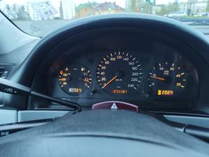 Mercedes-Benz ML 270 2005 in Vilnius, with an engine capacity of 2.70 L and mileage of 271 thousand km for 2700 €, photo 16 on AUTOMOTO.COM.LV