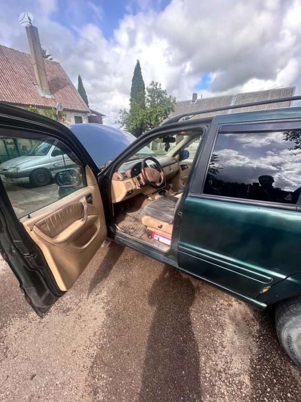 Green Mercedes-Benz ML 270 2001 in Silute, with an engine capacity of 2.69 L and mileage of 341 thousand km for 1800 €, photo 7 on AUTOMOTO.COM.LV