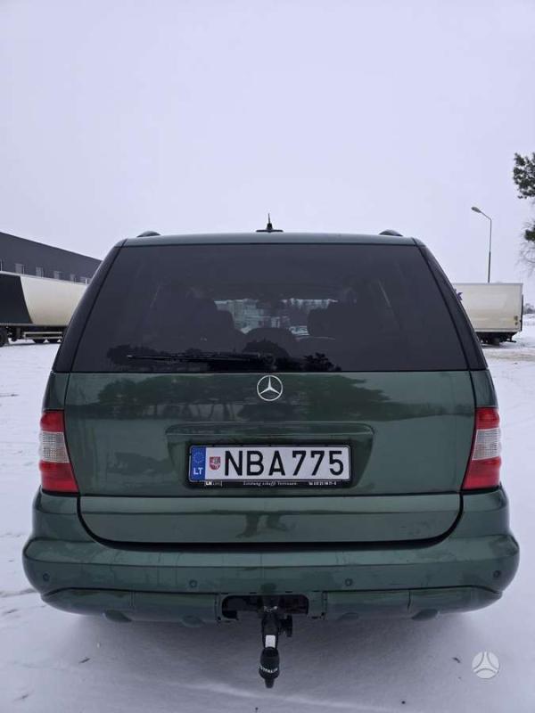Green Mercedes-Benz ML 270 2003 in Utena, with an engine capacity of 2.70 L and mileage of 308 thousand km for 3999 €, photo 9 on AUTOMOTO.COM.LV