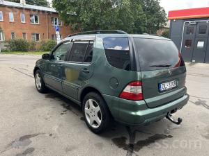 Green Mercedes-Benz ML 270 2003 in Riga, with an engine capacity of 2.70 L and mileage of 316 thousand km for 5250 €, photo 5 on AUTOMOTO.COM.LV