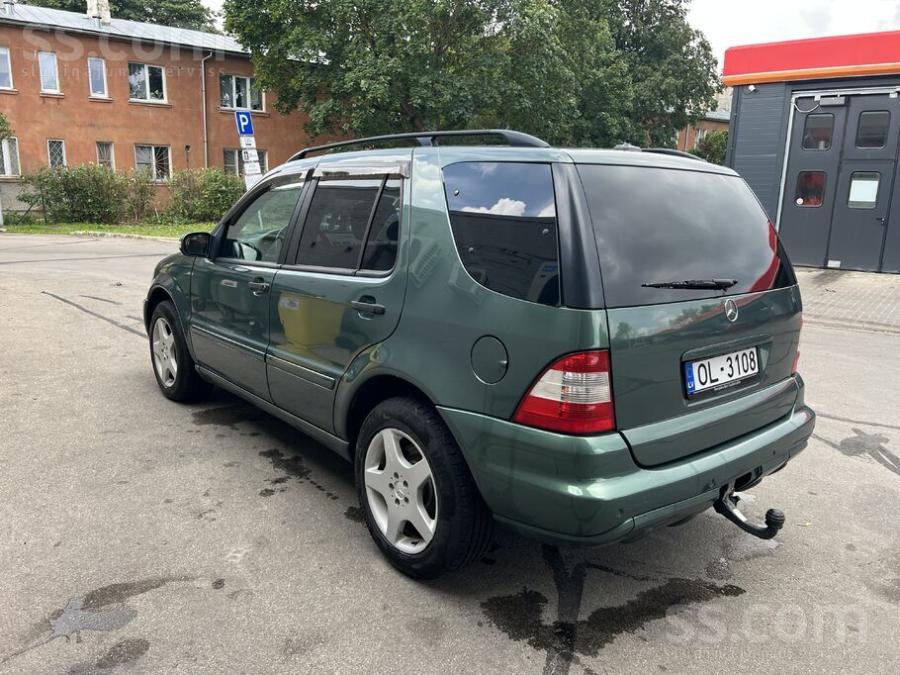 Green Mercedes-Benz ML 270 2003 in Riga, with an engine capacity of 2.70 L and mileage of 316 thousand km for 5250 €, photo 5 on AUTOMOTO.COM.LV