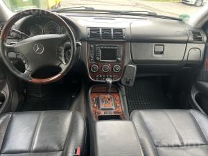 Green Mercedes-Benz ML 270 2003 in Riga, with an engine capacity of 2.70 L and mileage of 316 thousand km for 5250 €, photo 6 on AUTOMOTO.COM.LV