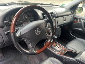 Green Mercedes-Benz ML 270 2003 in Riga, with an engine capacity of 2.70 L and mileage of 316 thousand km for 5250 €, photo 7 on AUTOMOTO.COM.LV