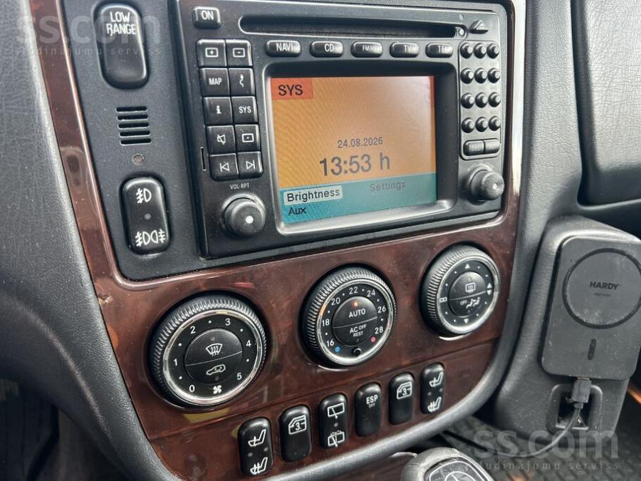 Green Mercedes-Benz ML 270 2003 in Riga, with an engine capacity of 2.70 L and mileage of 316 thousand km for 5250 €, photo 9 on AUTOMOTO.COM.LV
