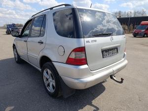 Grey Mercedes-Benz ML 270 2000 in Marijampole, with an engine capacity of 2.70 L and mileage of 226 thousand km for 2550 €, photo 9 on AUTOMOTO.COM.LV