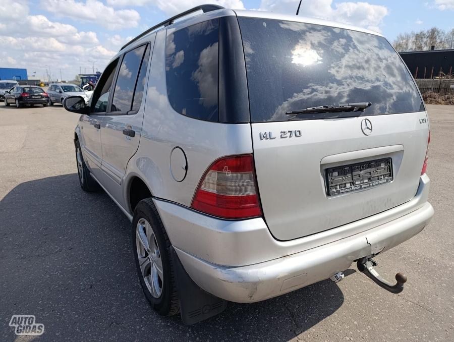 Grey Mercedes-Benz ML 270 2000 in Marijampole, with an engine capacity of 2.70 L and mileage of 226 thousand km for 2550 €, photo 12 on AUTOMOTO.COM.LV