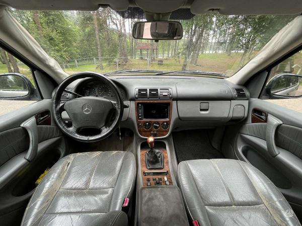 Мерседес МЛ 270 2000 в Игналина на AUTOMOTO.COM.LV Серый Мерседес МЛ 270 2000 в Игналина, объемом двигателя 2.70 л и пробегом 489 тыс. км за 2200 €, фото 11 на AUTOMOTO.COM.LV