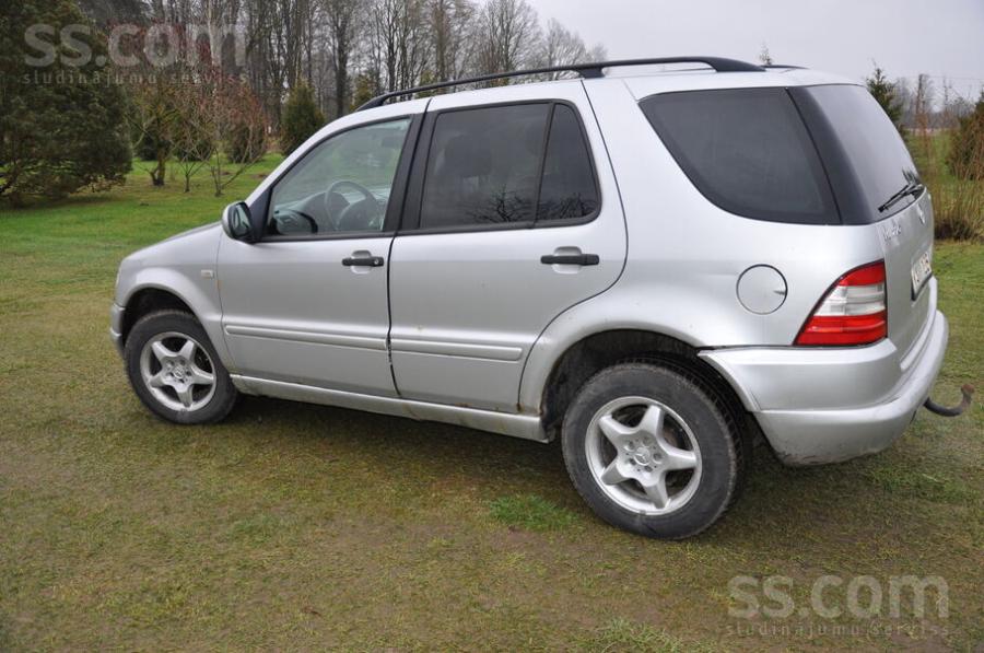 Pelēks Mercedes-Benz ML 270 2001 Bauska, ar dzinēja tilpumu 2.70 L un nobraukumu 384 tūkst. km par 2200 €, foto 5 vietnē AUTOMOTO.COM.LV