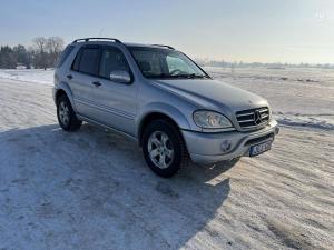 Grey Mercedes-Benz ML 270 2001 in Panevezys, with an engine capacity of 2.69 L and mileage of 253 thousand km for 2550 €, photo 3 on AUTOMOTO.COM.LV