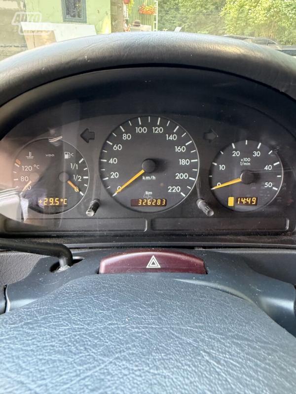Pelēks Mercedes-Benz ML 270 2001 Gargždai, ar dzinēja tilpumu 2.70 L un nobraukumu 326 tūkst. km par 3800 €, foto 7 vietnē AUTOMOTO.COM.LV