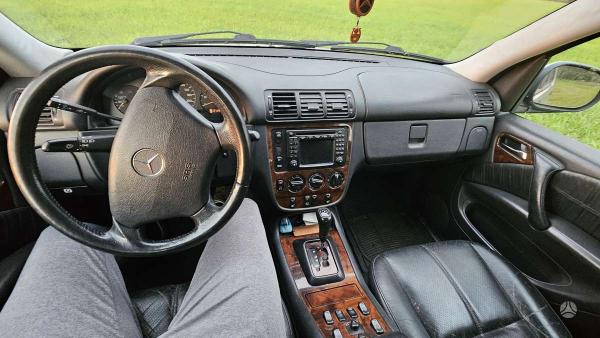 Pelēks Mercedes-Benz ML 270 2001 Biržai, ar dzinēja tilpumu 2.69 L un nobraukumu 329 tūkst. km par 1900 €, foto 10 vietnē AUTOMOTO.COM.LV