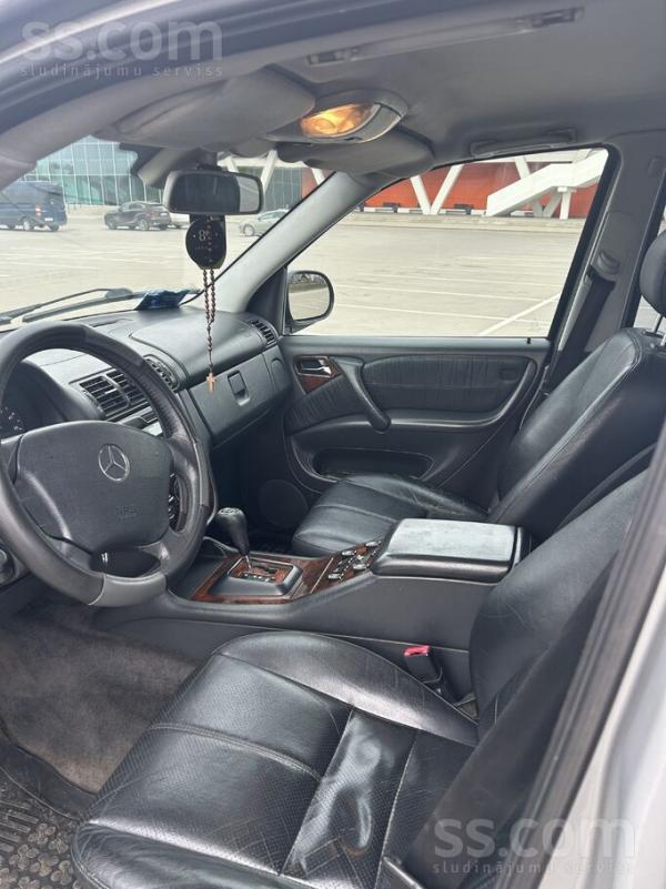 Grey Mercedes-Benz ML 270 2001 in Rezekne, with an engine capacity of 2.70 L and mileage of 237 thousand km for 3600 €, photo 5 on AUTOMOTO.COM.LV