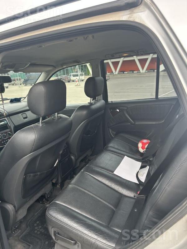 Grey Mercedes-Benz ML 270 2001 in Rezekne, with an engine capacity of 2.70 L and mileage of 237 thousand km for 3600 €, photo 7 on AUTOMOTO.COM.LV