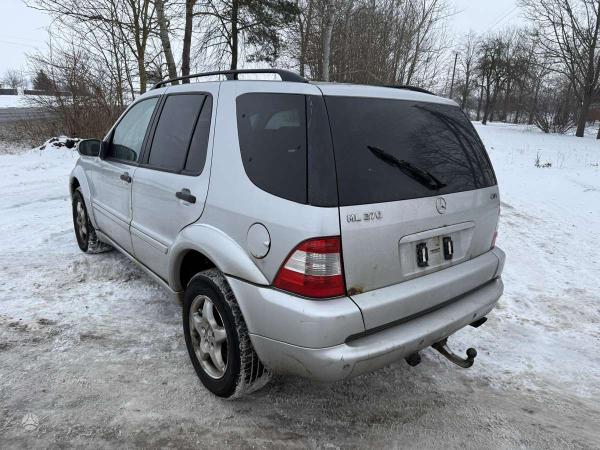 Pelēks Mercedes-Benz ML 270 2002 Marijampole, ar dzinēja tilpumu 0.00 L un nobraukumu 268 tūkst. km par 2400 €, foto 6 vietnē AUTOMOTO.COM.LV