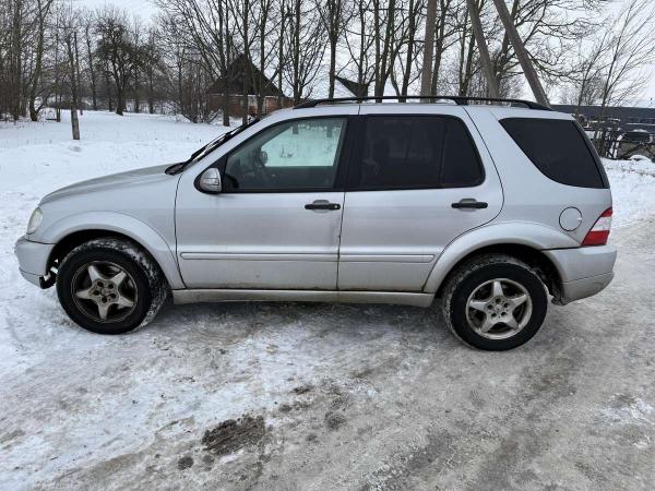 Pelēks Mercedes-Benz ML 270 2002 Marijampole, ar dzinēja tilpumu 0.00 L un nobraukumu 268 tūkst. km par 2400 €, foto 7 vietnē AUTOMOTO.COM.LV