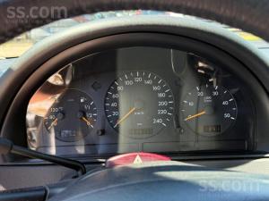 Pelēks Mercedes-Benz ML 270 2002 Rīga, ar dzinēja tilpumu 2.70 L un nobraukumu 249 tūkst. km par 3700 €, foto 14 vietnē AUTOMOTO.COM.LV