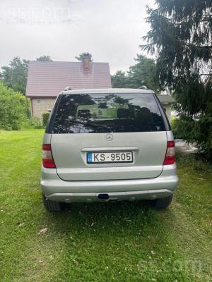 Grey Mercedes-Benz ML 270 2002 in Riga, with an engine capacity of 2.70 L and mileage of 320 thousand km for 2500 €, photo 4 on AUTOMOTO.COM.LV