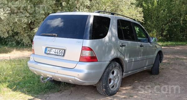 Pelēks Mercedes-Benz ML 270 2002 Rīga, ar dzinēja tilpumu 2.70 L un nobraukumu 250 tūkst. km par 2900 €, foto 4 vietnē AUTOMOTO.COM.LV