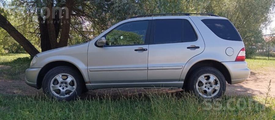 Grey Mercedes-Benz ML 270 2002 in Riga, with an engine capacity of 2.70 L and mileage of 250 thousand km for 2900 €, photo 8 on AUTOMOTO.COM.LV