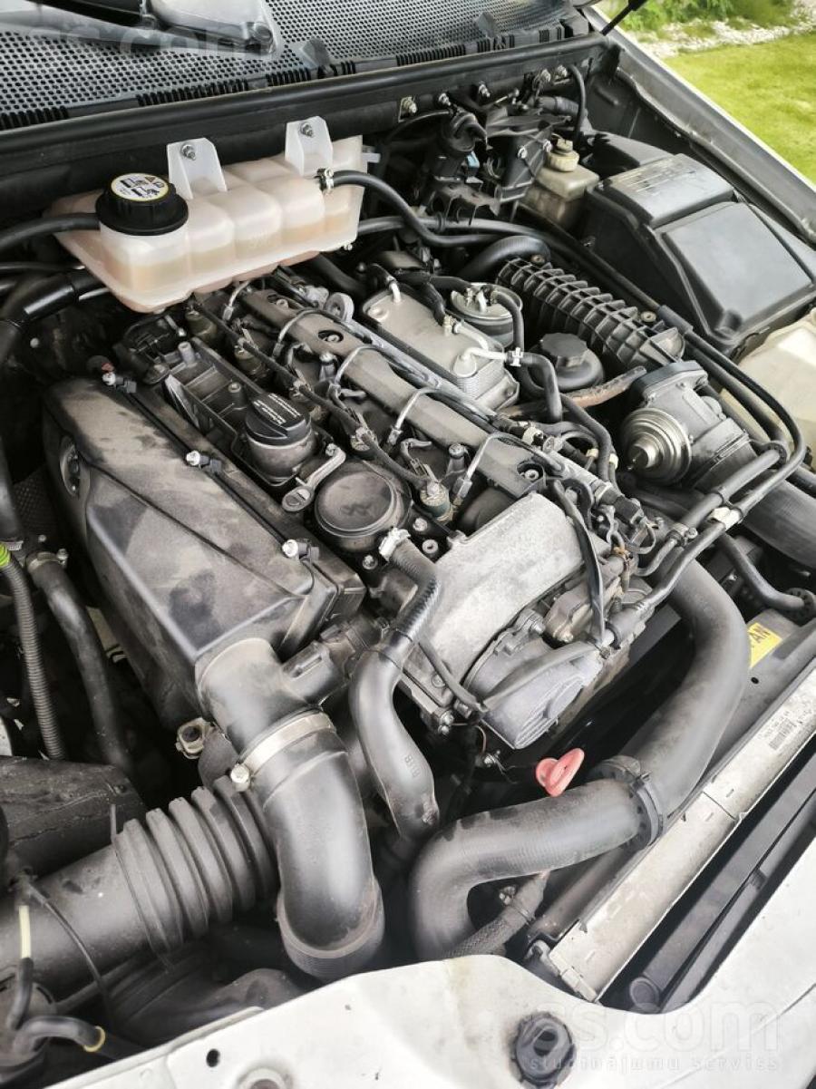 Grey Mercedes-Benz ML 270 2002 in Riga, with an engine capacity of 2.70 L and mileage of 327 thousand km for 2500 €, photo 6 on AUTOMOTO.COM.LV