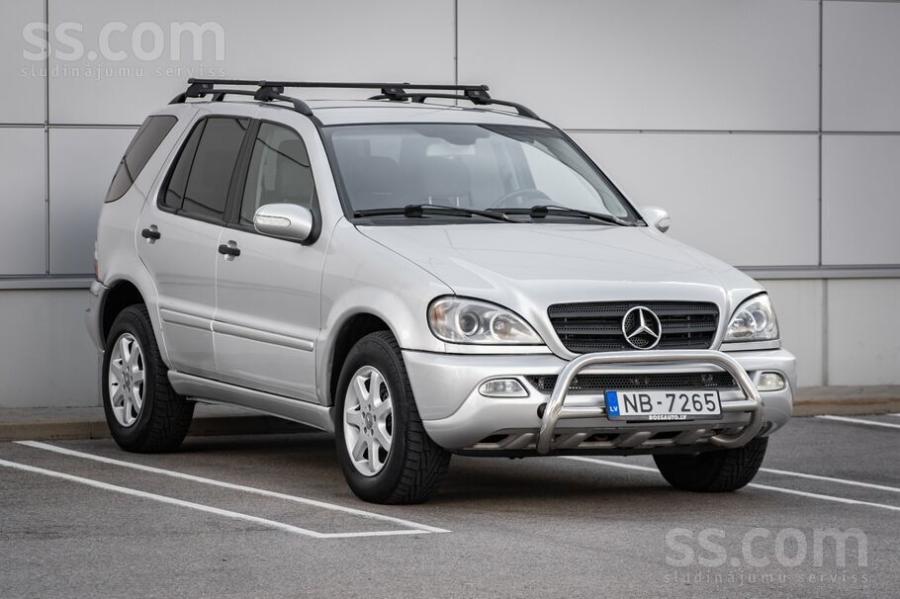 Grey Mercedes-Benz ML 270 2002 in Riga, with an engine capacity of 2.70 L and mileage of 285 thousand km for 2500 €, photo 4 on AUTOMOTO.COM.LV