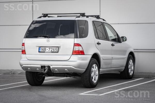 Grey Mercedes-Benz ML 270 2002 in Riga, with an engine capacity of 2.70 L and mileage of 285 thousand km for 2500 €, photo 5 on AUTOMOTO.COM.LV
